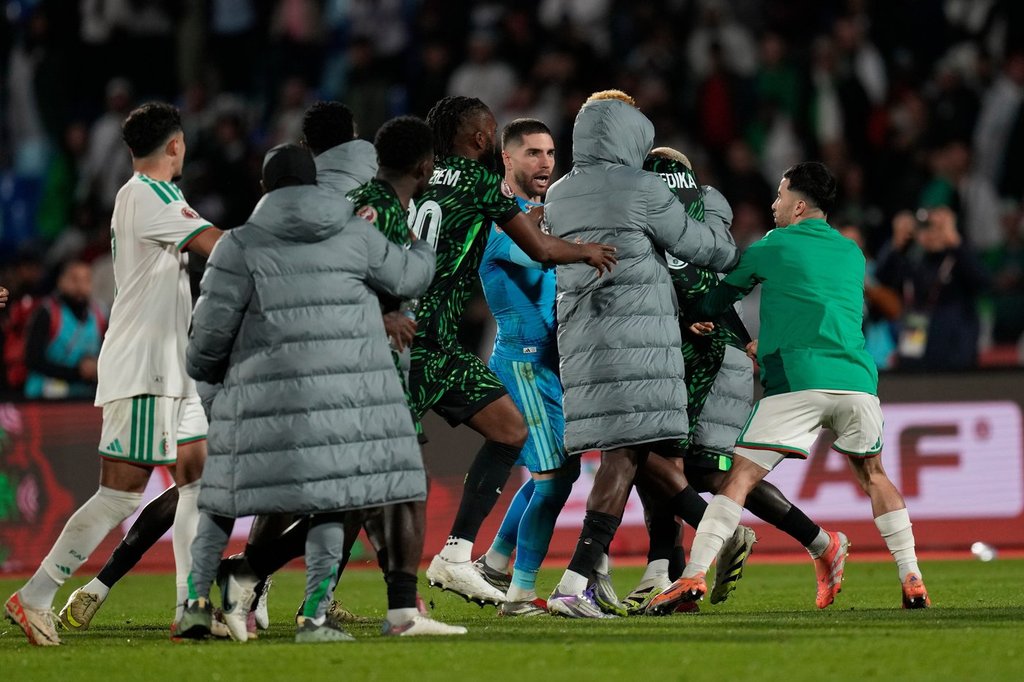 Organizers condemn ‘unacceptable behavior of players and officials ...