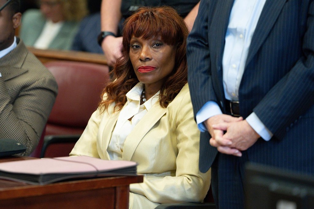Top aide to former NYC Mayor Eric Adams took a bribe of diamond ...