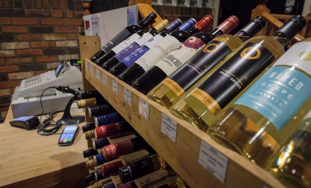 Business groups urge Alberta to scrap new wine levy – Winnipeg Free Press