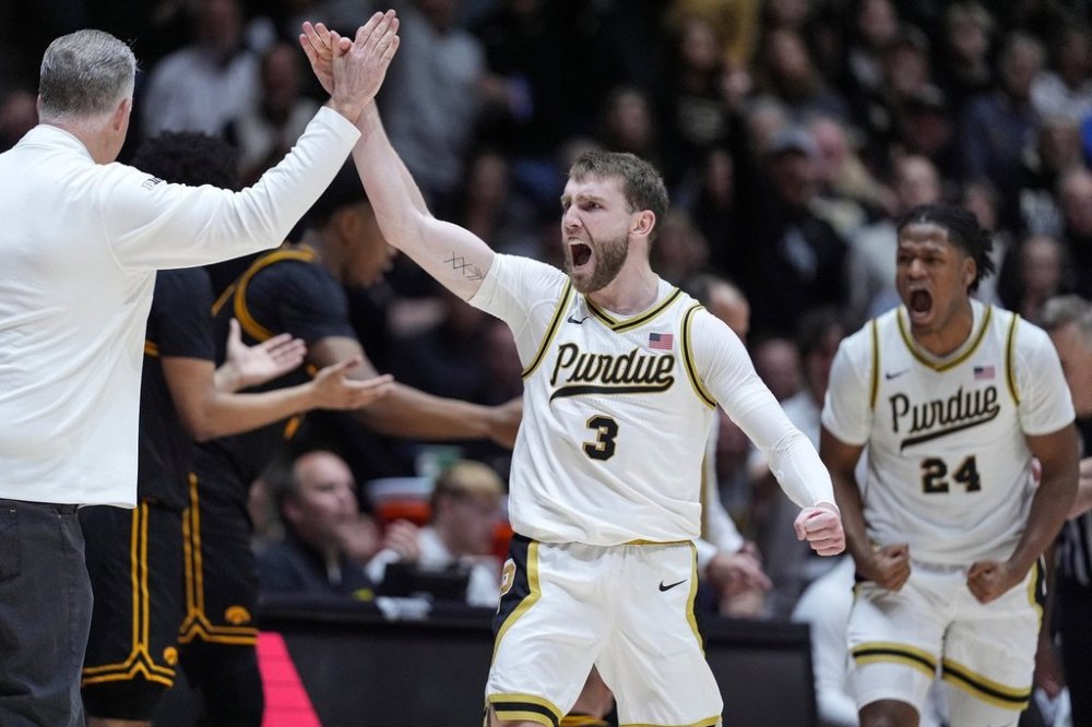 Braden Smith leads 2nd-half charge in No. 5 Purdue’s 79-72 comeback ...