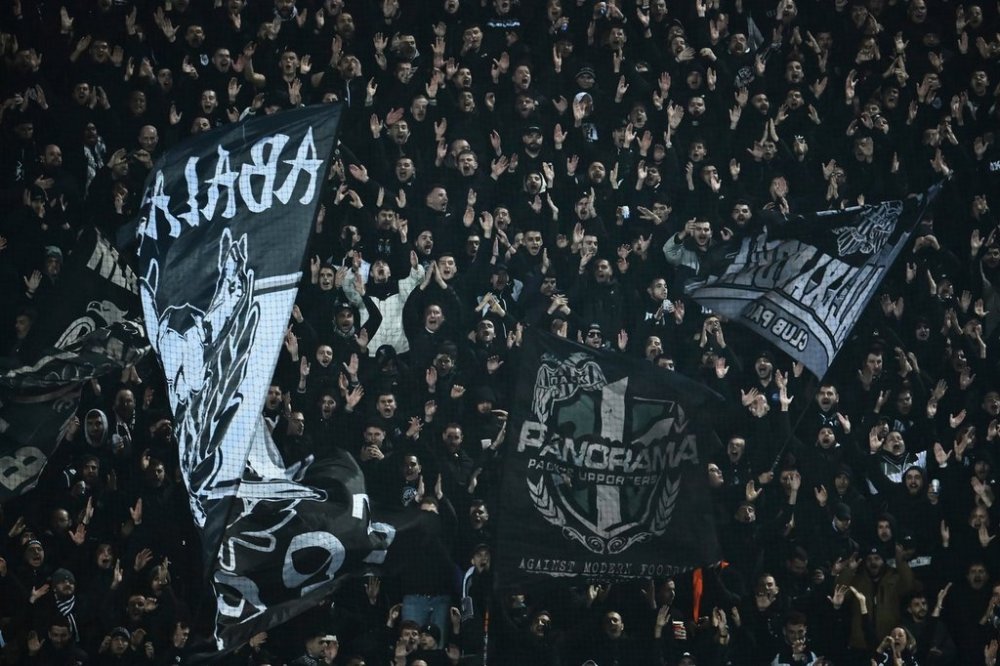 7 fans of Greek soccer team PAOK killed in vehicle crash in Romania ...