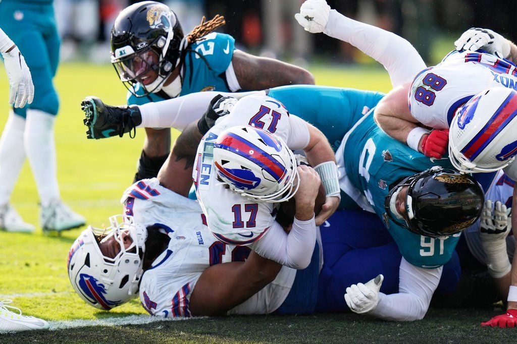 Josh Allen carries Bills to 27-24 win at Jags for Buffalo’s first road ...