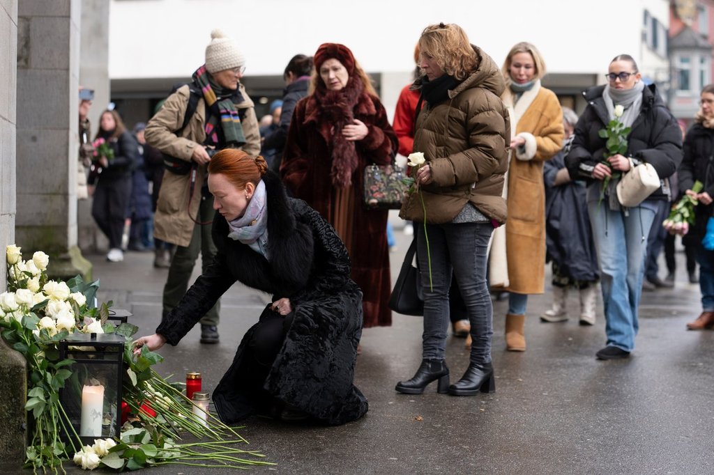 Pope seeks to console families of young Italian victims of New Year’s ...