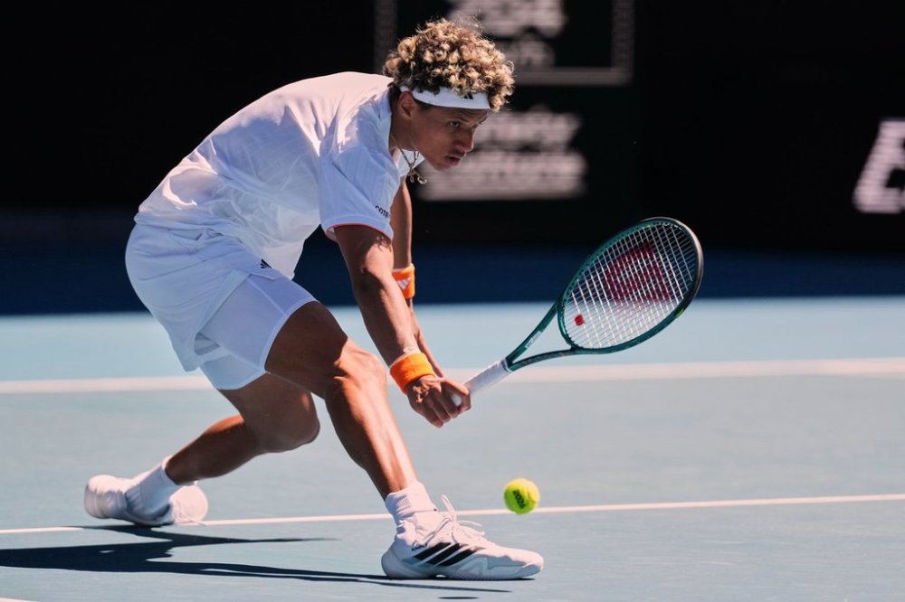 Canada’s Diallo bounced by Zverev in opening round at Australian Open ...
