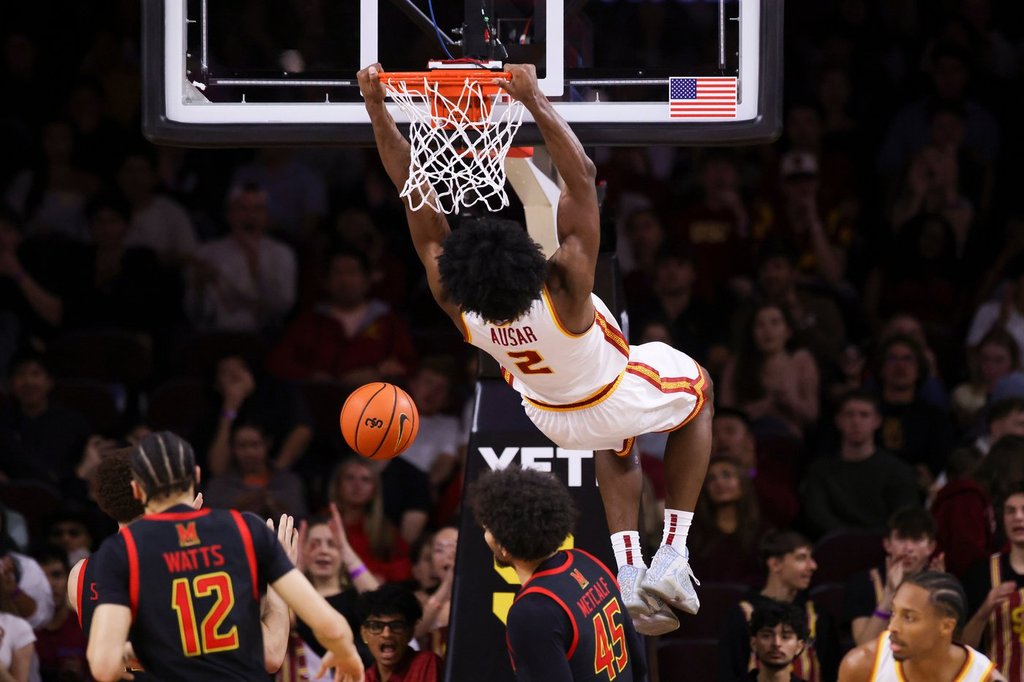 Marsh hits 4 3s, scores 20 — both season highs — to help USC beat ...