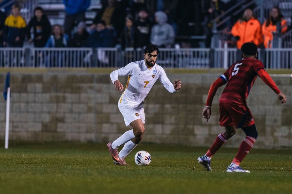 After stellar college career, Canadian forward Marcus Caldeira signs ...