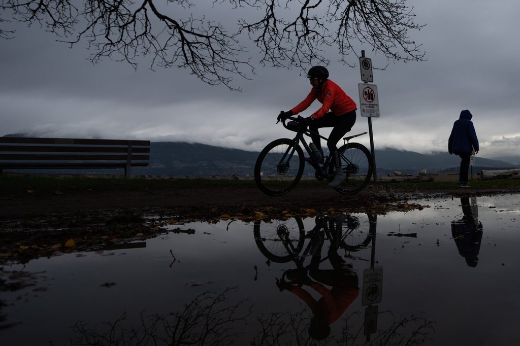 Vancouver Island regions under flood watch as atmospheric river batters ...