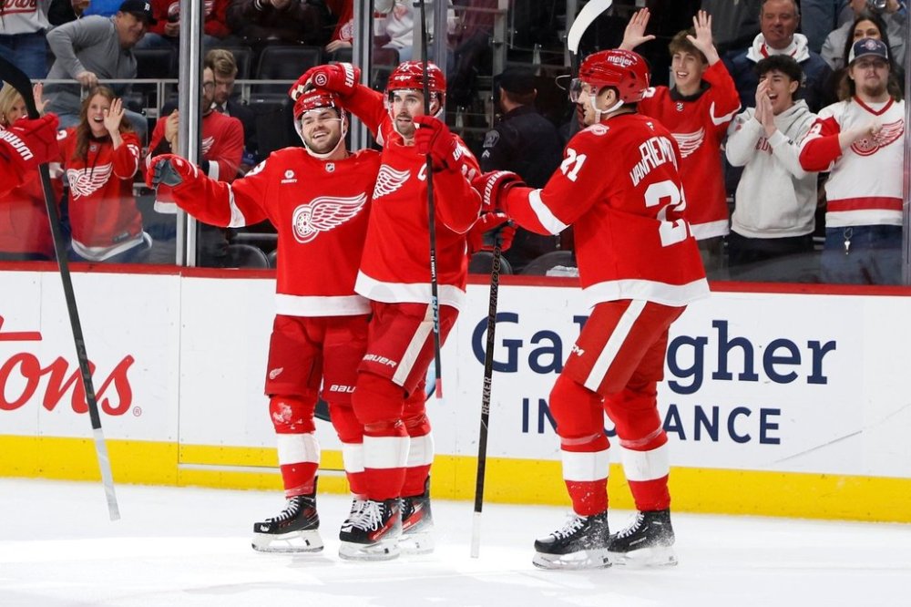Larkin’s tiebreaking goal in 3rd period sends Red Wings to 4-2 win over ...