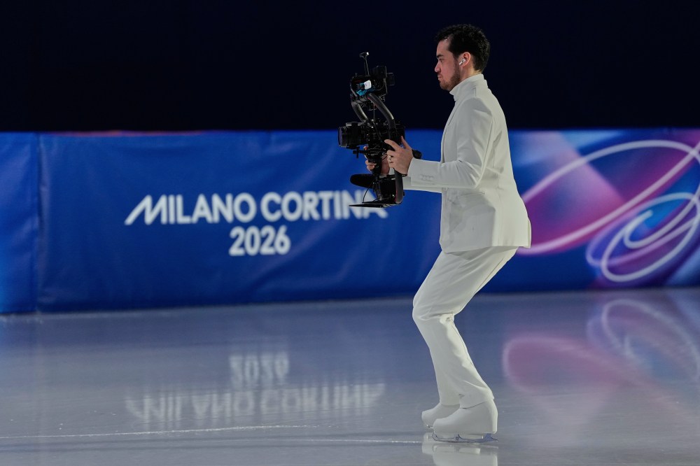 The cameraman who skates backward to capture Olympic triumph and defeat ...