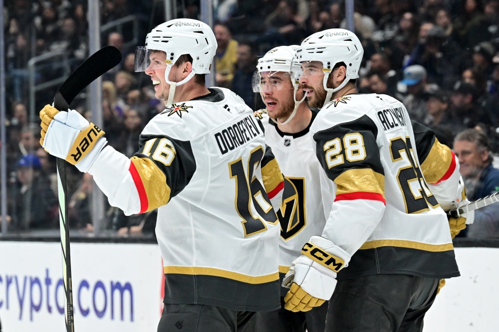 Golden Knights score 5 in third period to beat Kings 6-4 and spoil ...