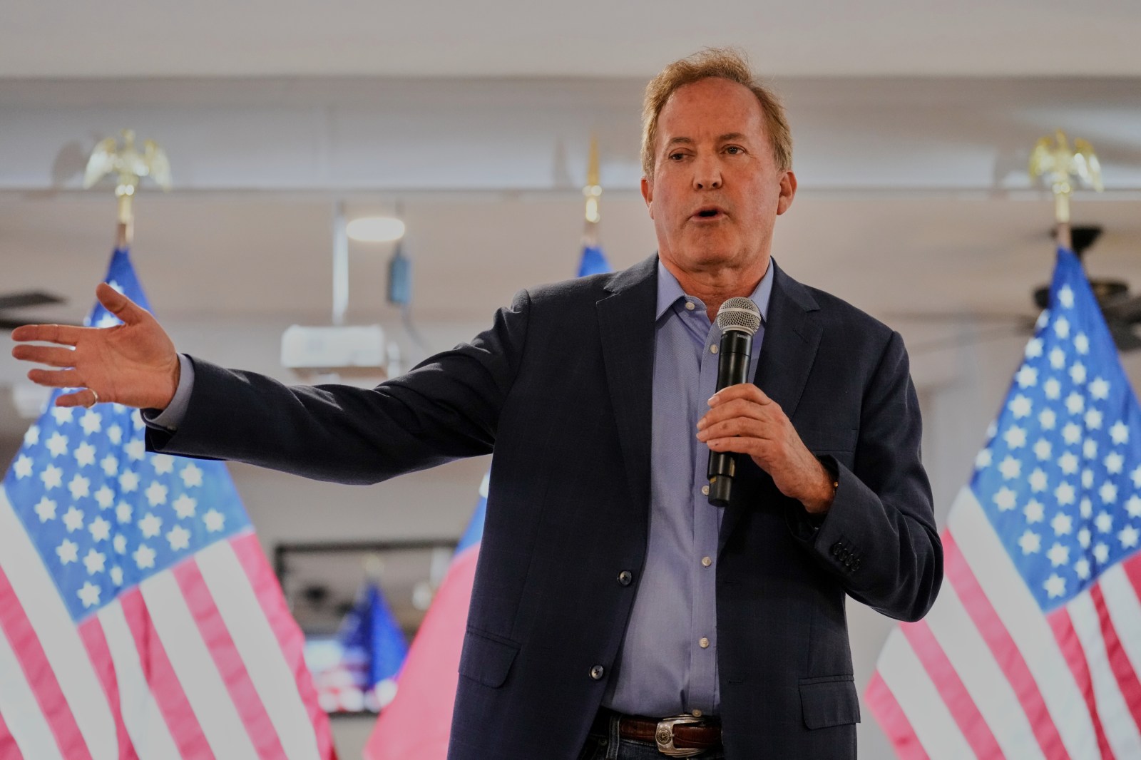 War in Iran jolts final day of campaigning in Texas primary – Winnipeg ...