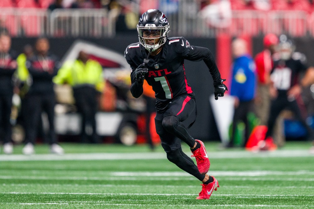New York Giants agree to terms with wide receiver Darnell Mooney ...