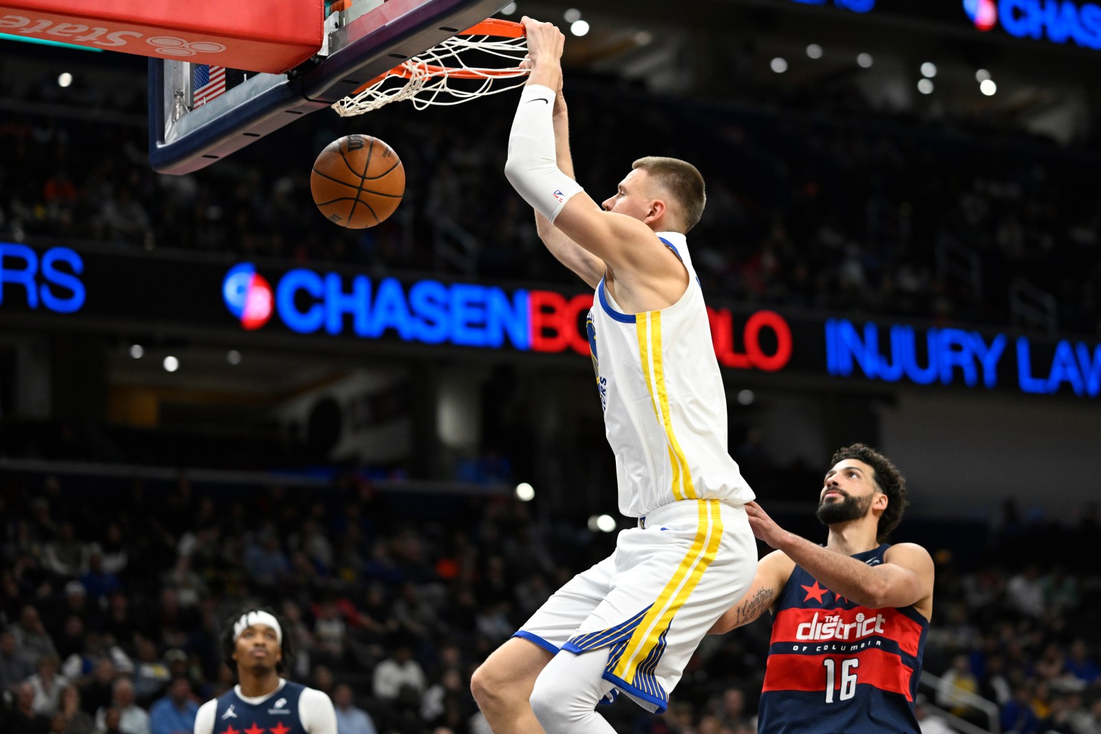 Kerr earns his 600th win, and Golden State hands the Wizards their 12th ...