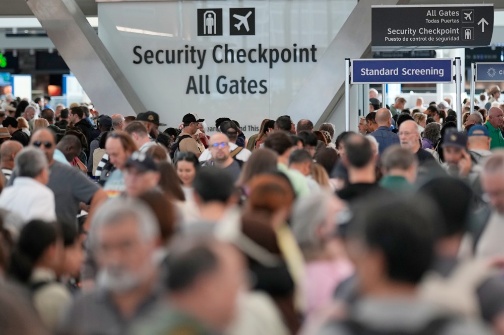 TSA boss warns of airport shutdowns, but no deal yet on day 40 of ...