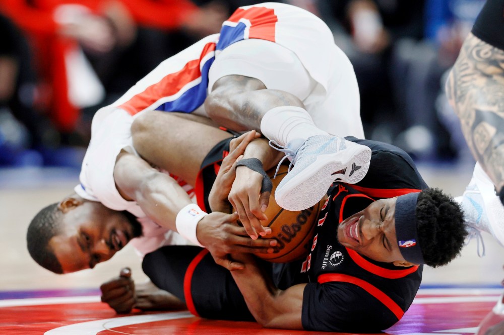 Duren scores 31, Pistons clinch first division title in 18 years with ...