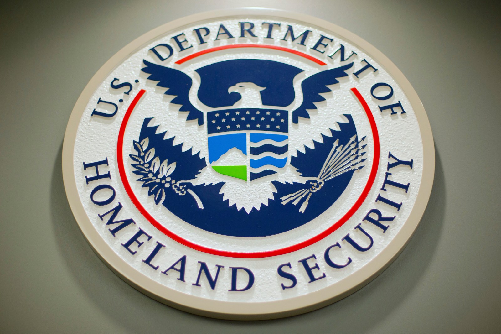 Appeals court rejects Trump’s no-bond immigration detentions, setting ...