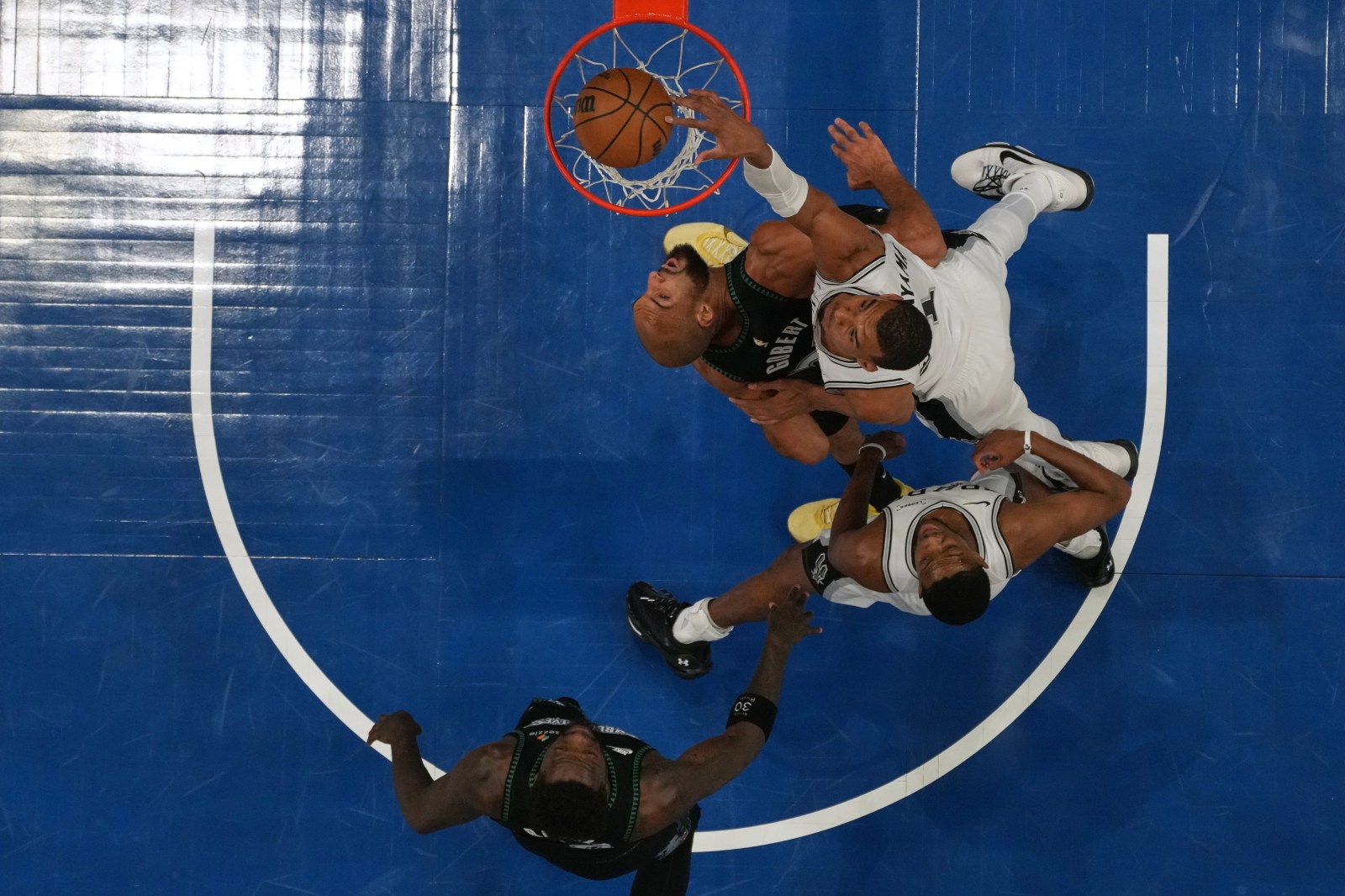 All eyes on Wemby for Game 5 of Spurs-Timberwolves series, after his ...
