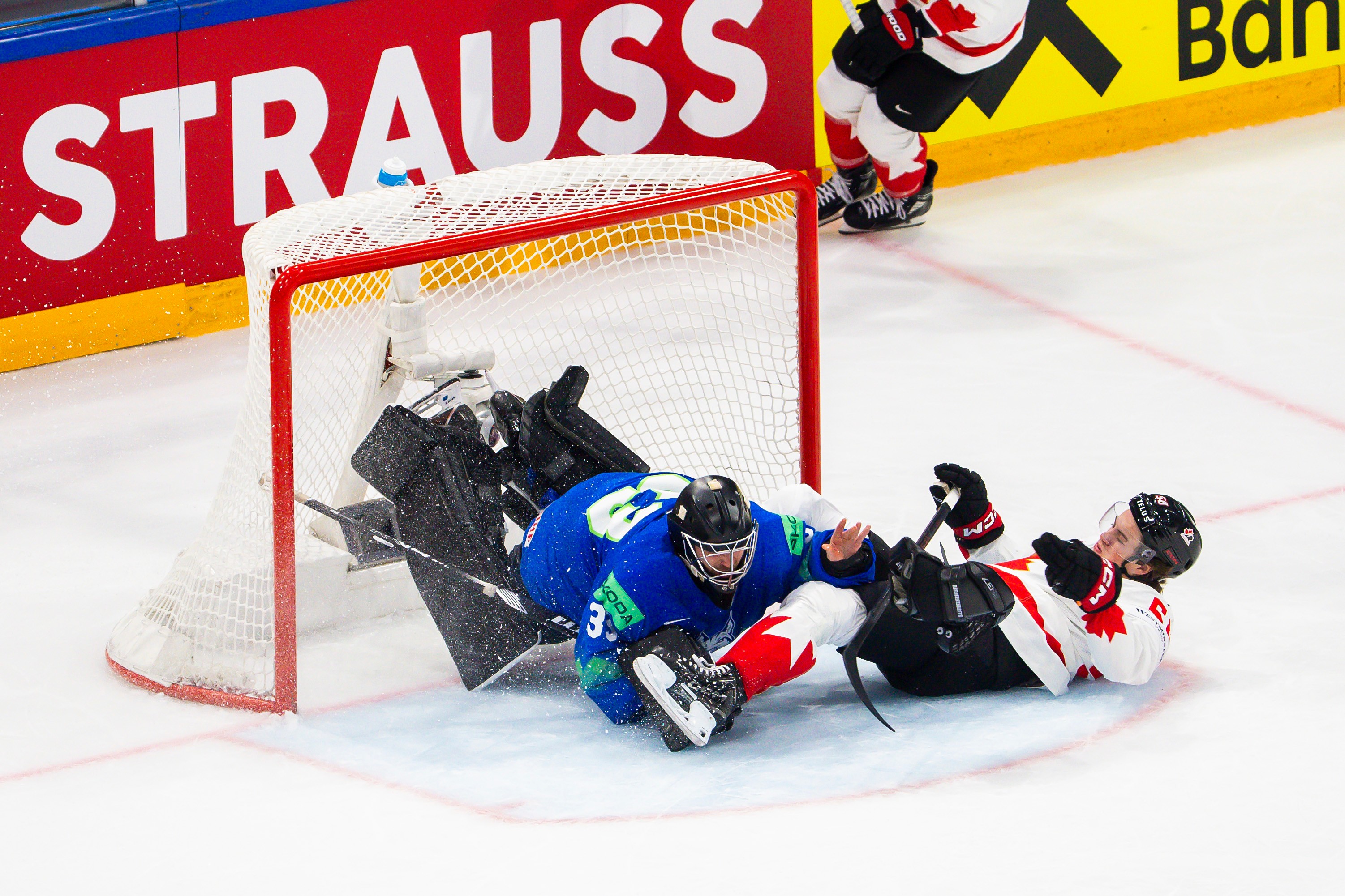 Canada remains perfect in five games at the ice hockey worlds after ...