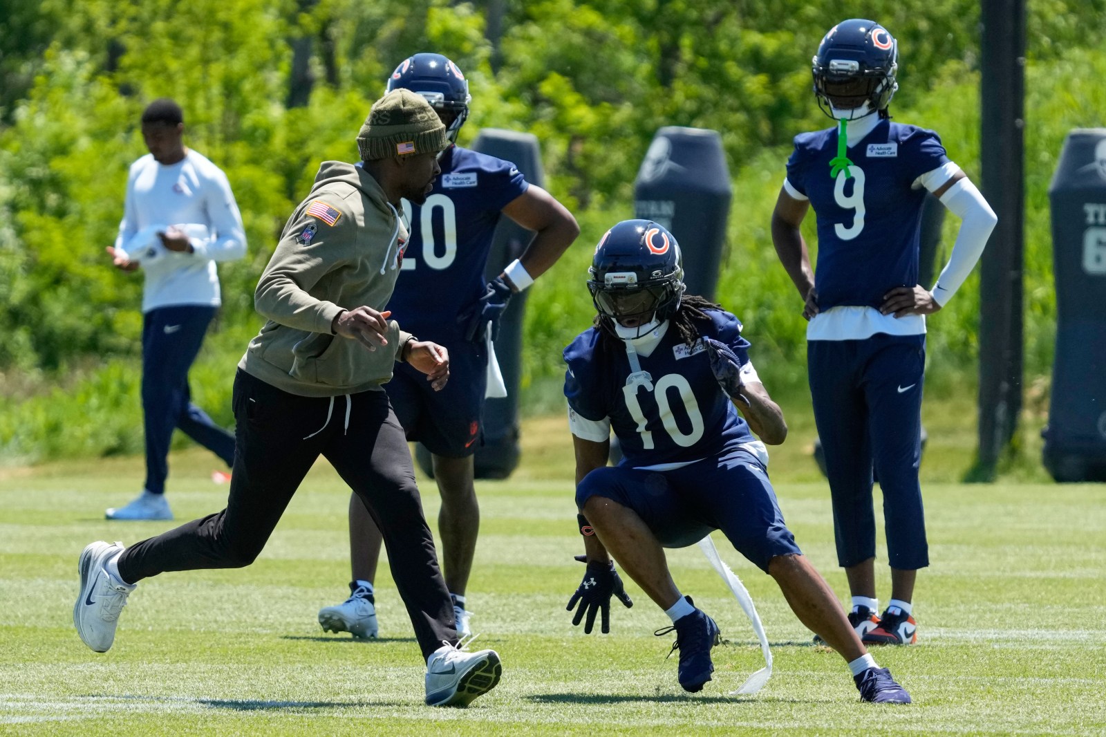 Bears coach Ben Johnson says he is ‘buying Luther Burden stock’ going ...