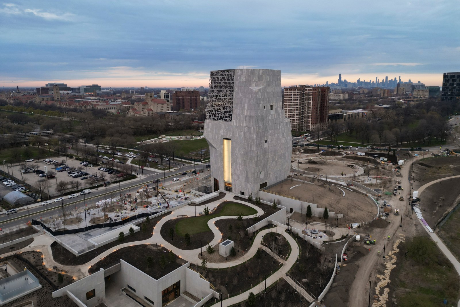 Presidential museum showcases political and personal sides of Obama ...