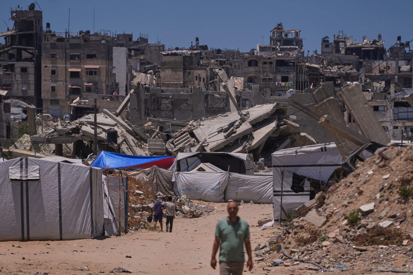 Stranded Palestinian students seeing visas processed after long wait ...
