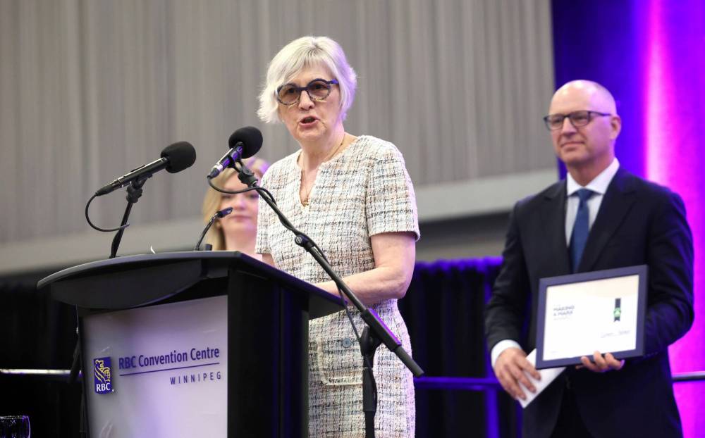Business, arts communities come together to honour artists – Winnipeg ...