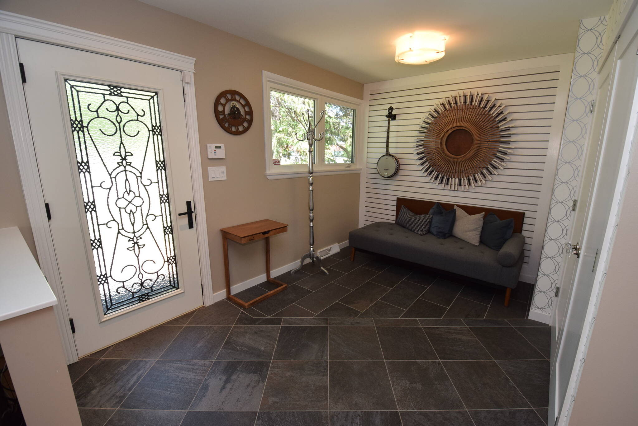 TIMELESS Elegance awaits – Winnipeg Free Press