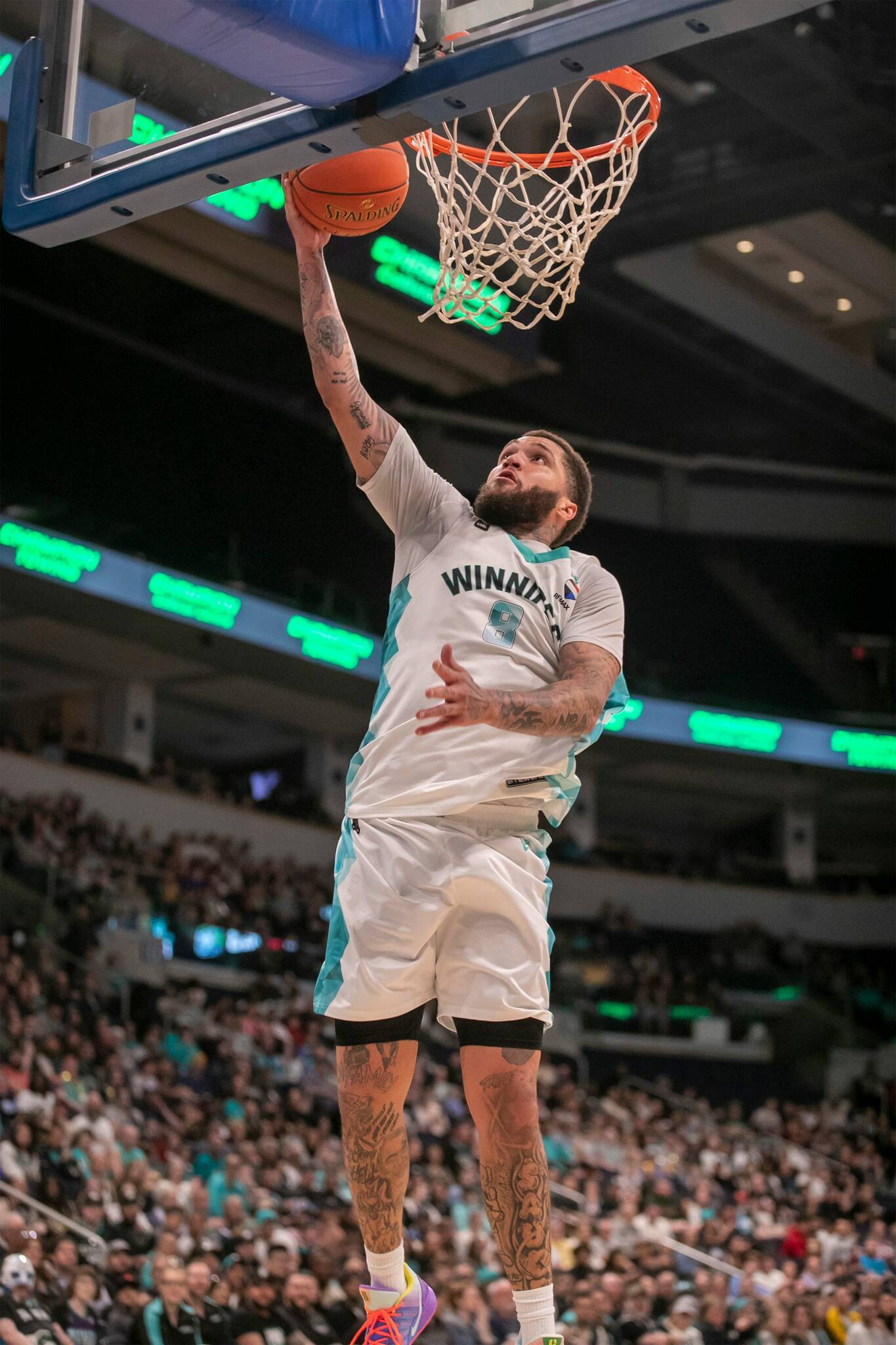 ‘Teddy Buckets’ pours in 38 to lead Sea Bears in win over Mamba ...