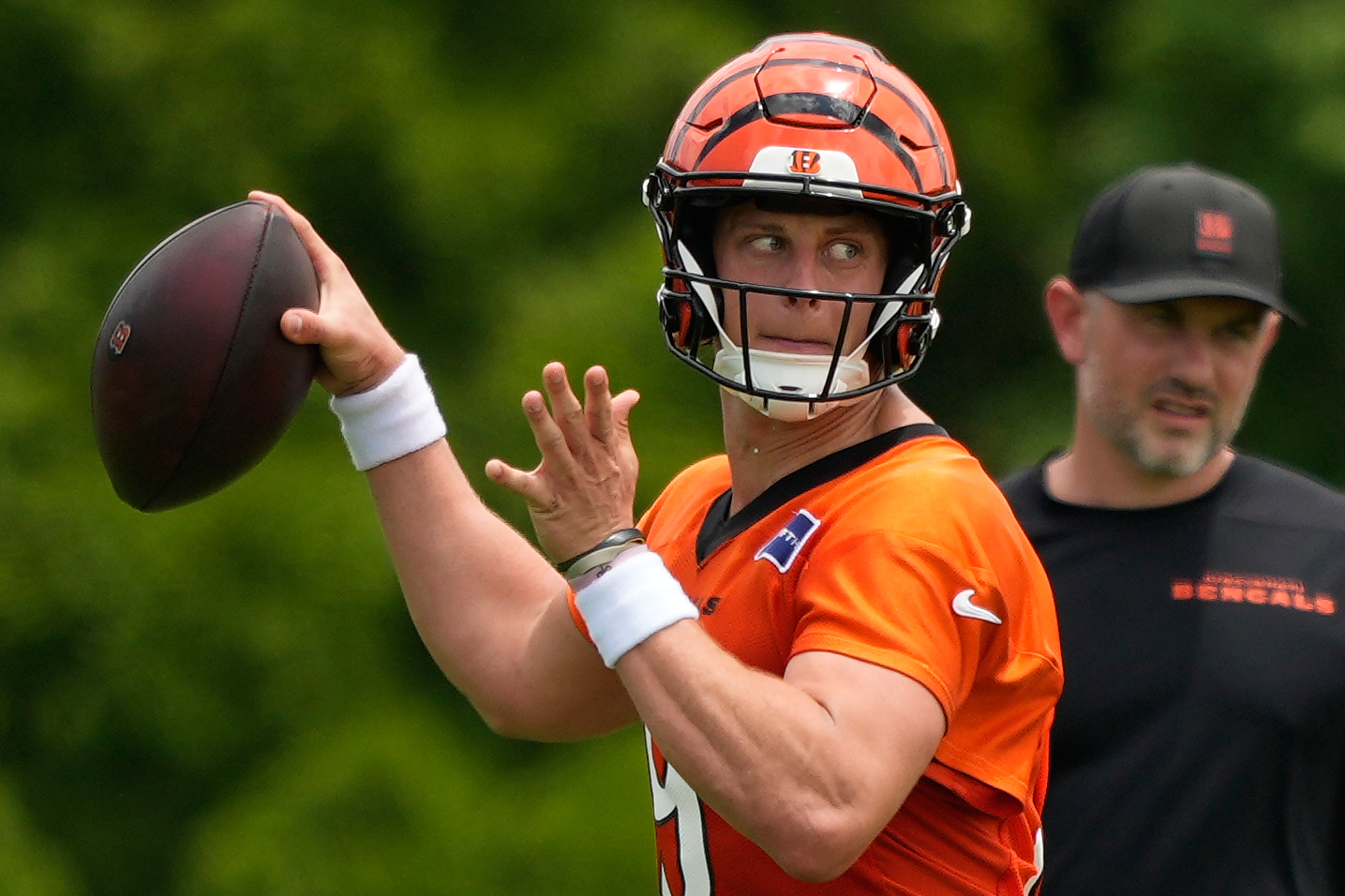 Bengals restructure Joe Burrow’s contract to free up cap space, AP ...