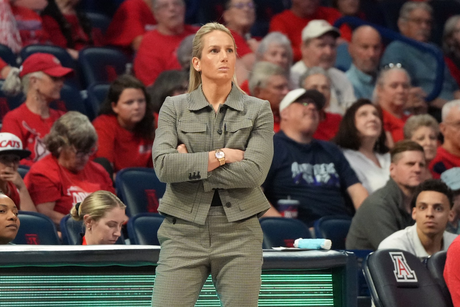 Arizona women’s basketball coach Becky Burke responds to criticism for ...