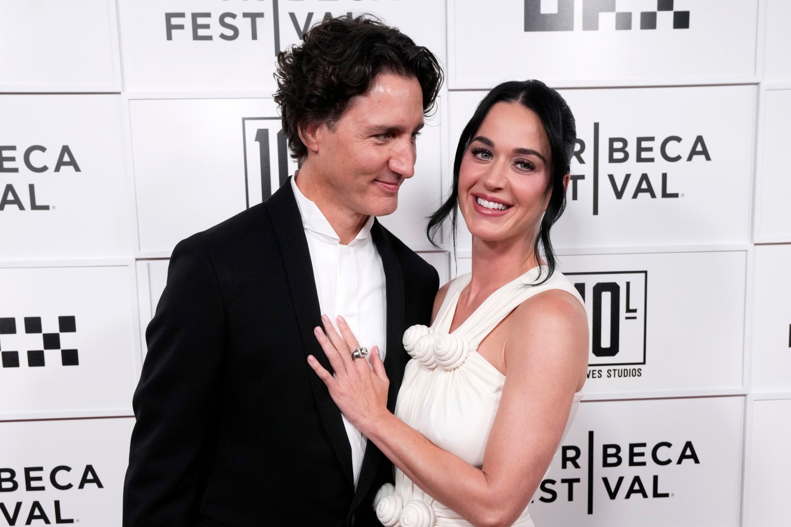 Justin Trudeau skipped Canada World Cup opener because girlfriend Katy ...