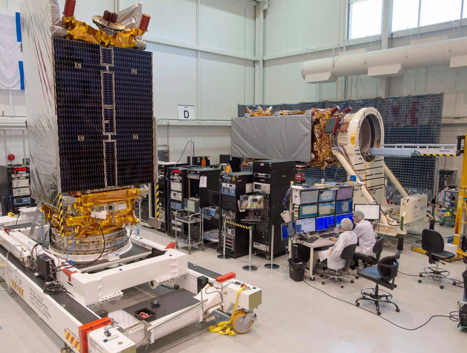 MDA Space signs new satellite contract with Canadian Space Agency ...