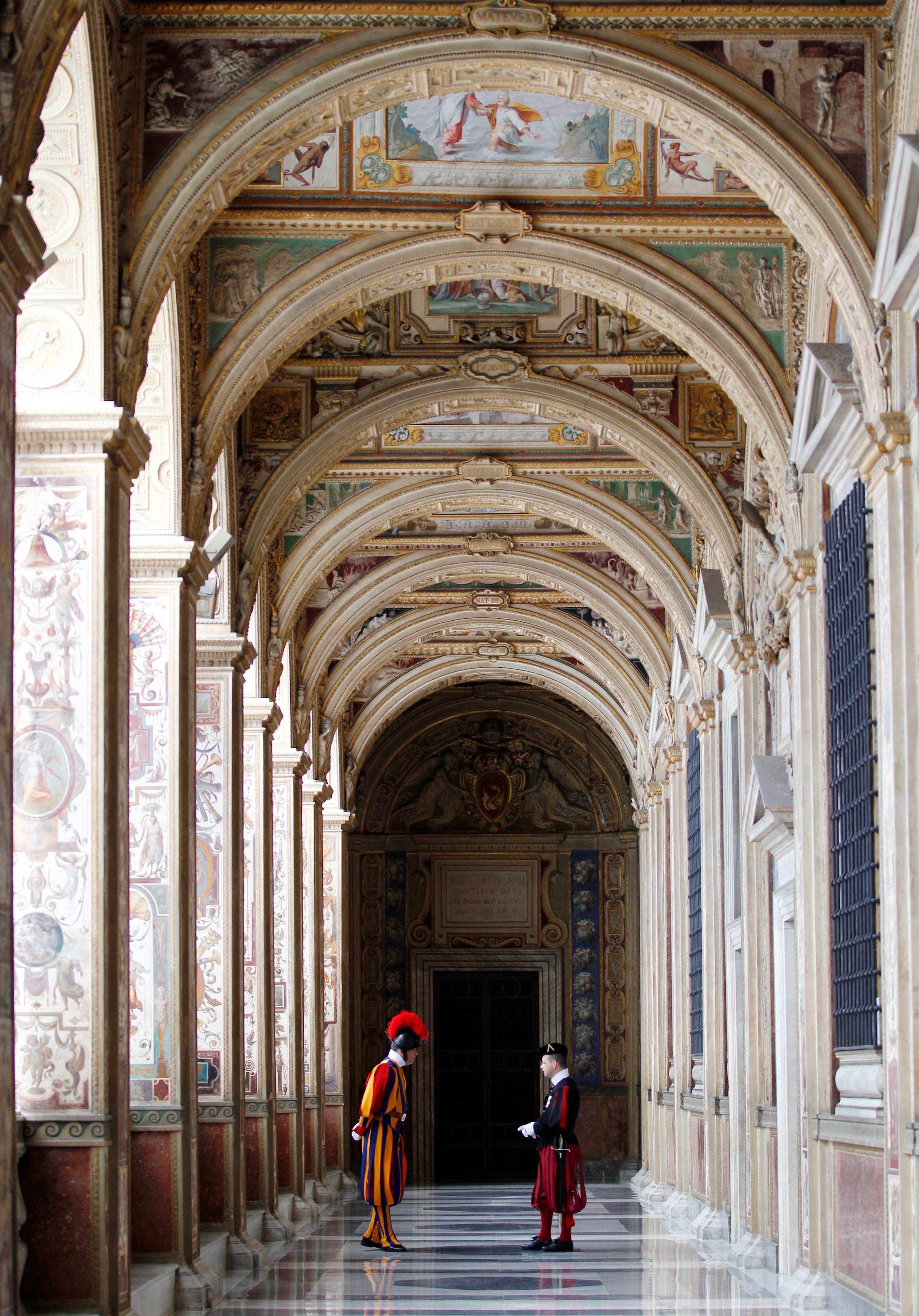 Vatican begins 5-year restoration of Raphael Loggia, used by popes and ...