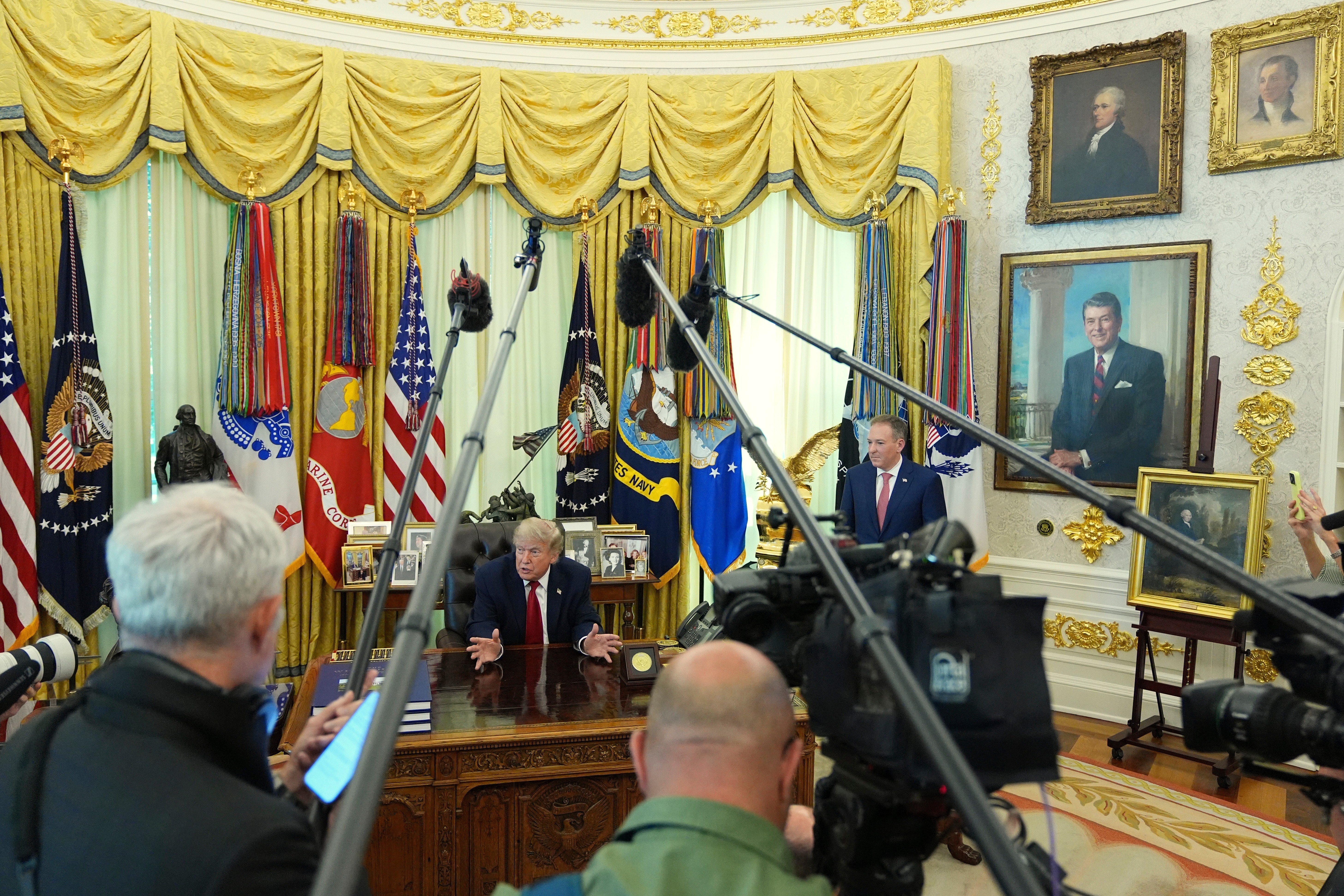 Live updates: AP-NORC poll shows who flies the American flag – and why ...